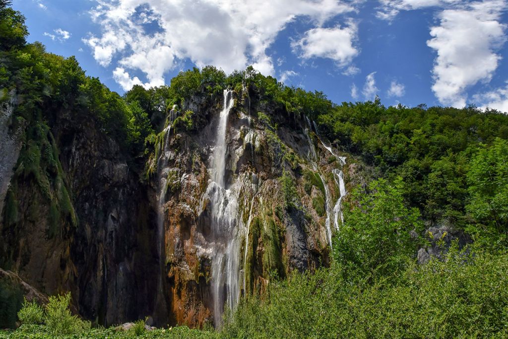 Split to National park Plitvice Lakes – Dalmatia Shuttle